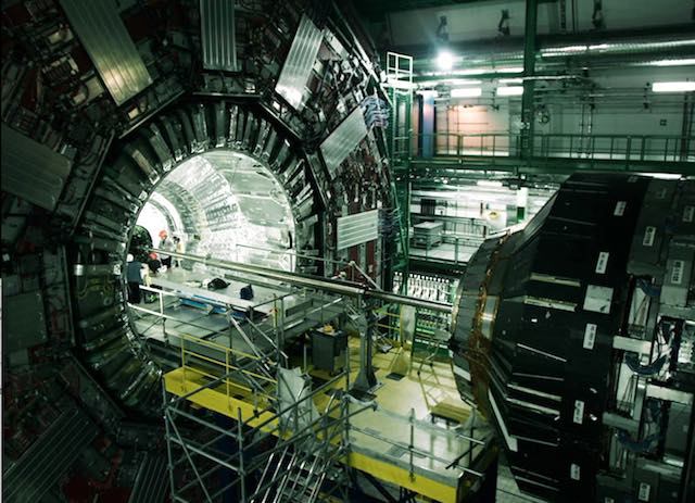 "Il Senso della Bellezza. Arte e Scienza al CERN" e nelle sale ...